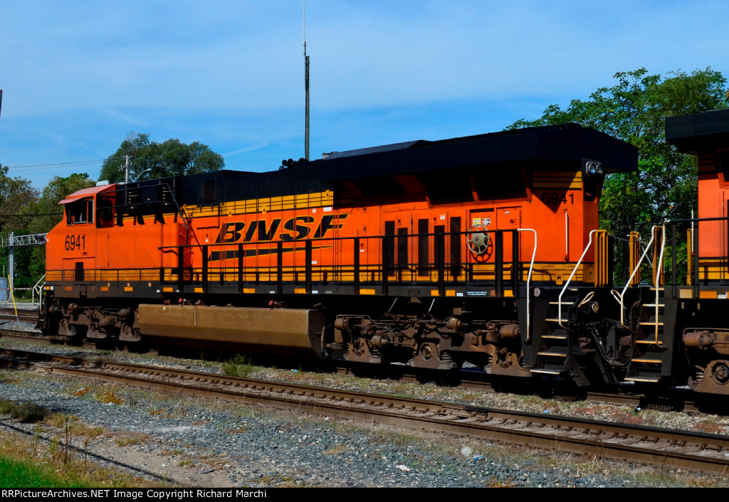 BNSF 6941